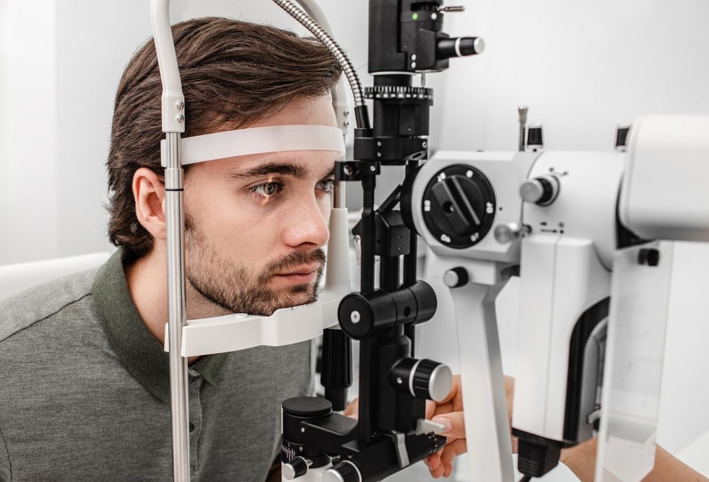 What to Expect in Your LASIK Surgery Consultation – LASIK Denver ...