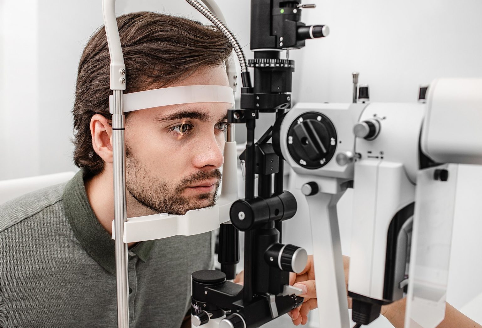 What to Expect in Your LASIK Surgery Consultation – LASIK Denver ...